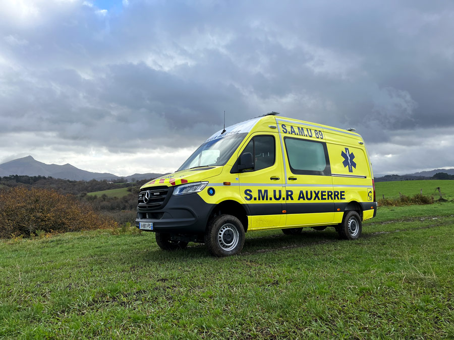 Découvrez nos modèles de véhicules UMH pour SAMU et SMUR